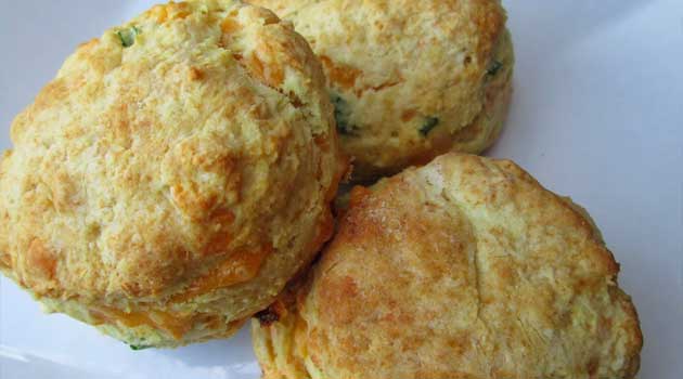 Flaky Cheddar-Chive Biscuits Recipe - Flavorite